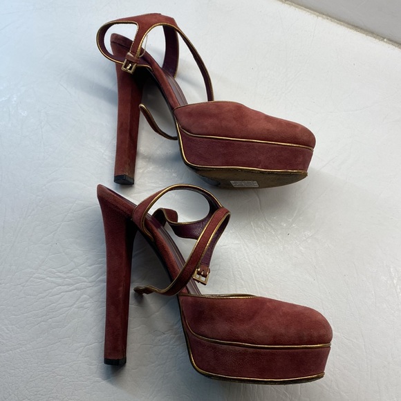 Shoes | Authentic Gucci Suede Burgundy Heels Closed Toes Shoes Size 365 ...